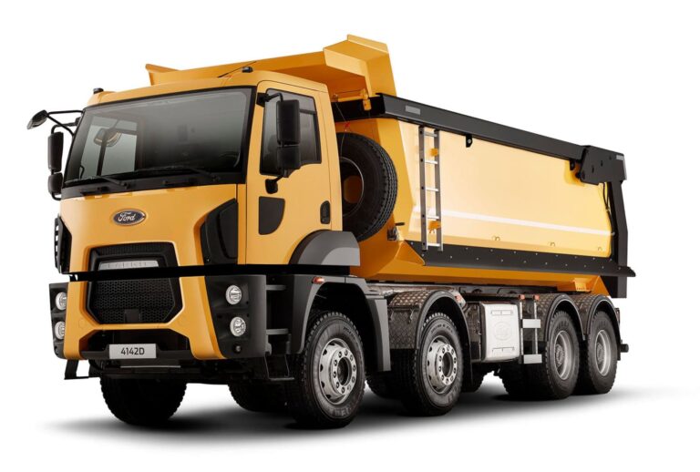 Ford Trucks 4142D Construction tipper truck rental - Viarent Hungary